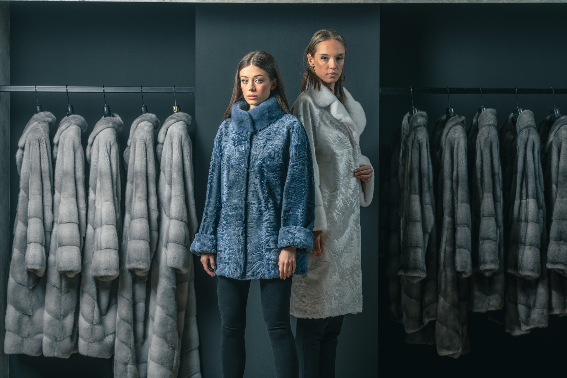 Manzari | Luxury Women’s Fur Coats & Accessories – MANZARI